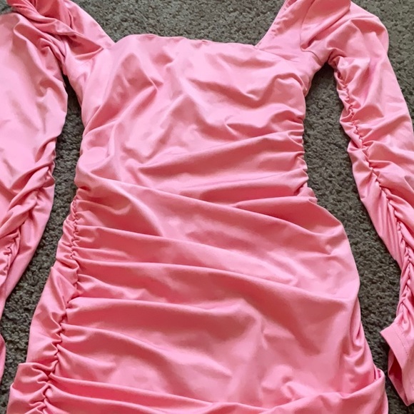 Dresses | Its A Scrunched Dress Very Stretchy The Material Is Nice ...